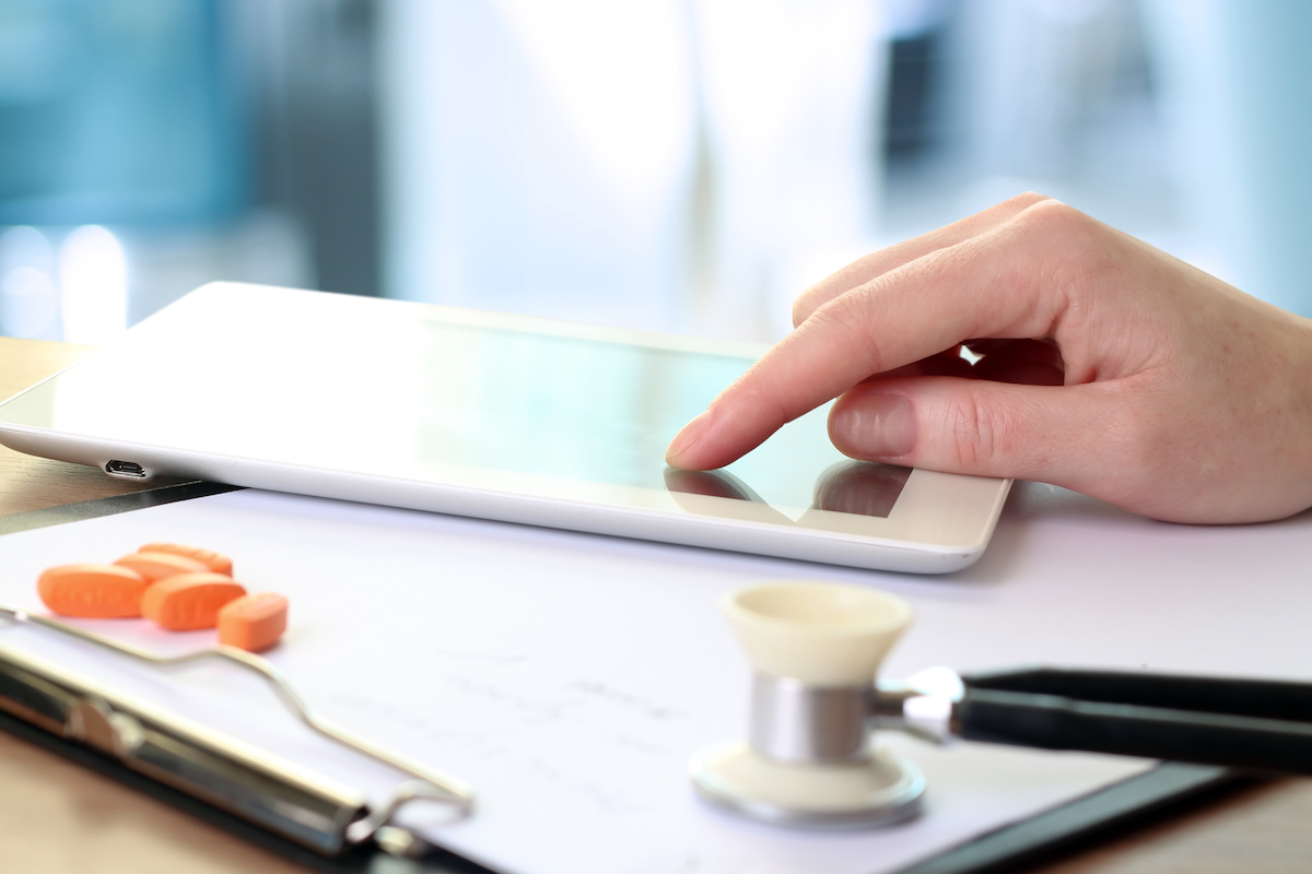 Pharmacovigilance Laboratoires Arrow